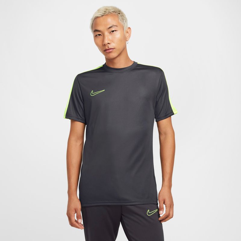 Lanzamientos de ropa para Hombre | Nike CL Oficial