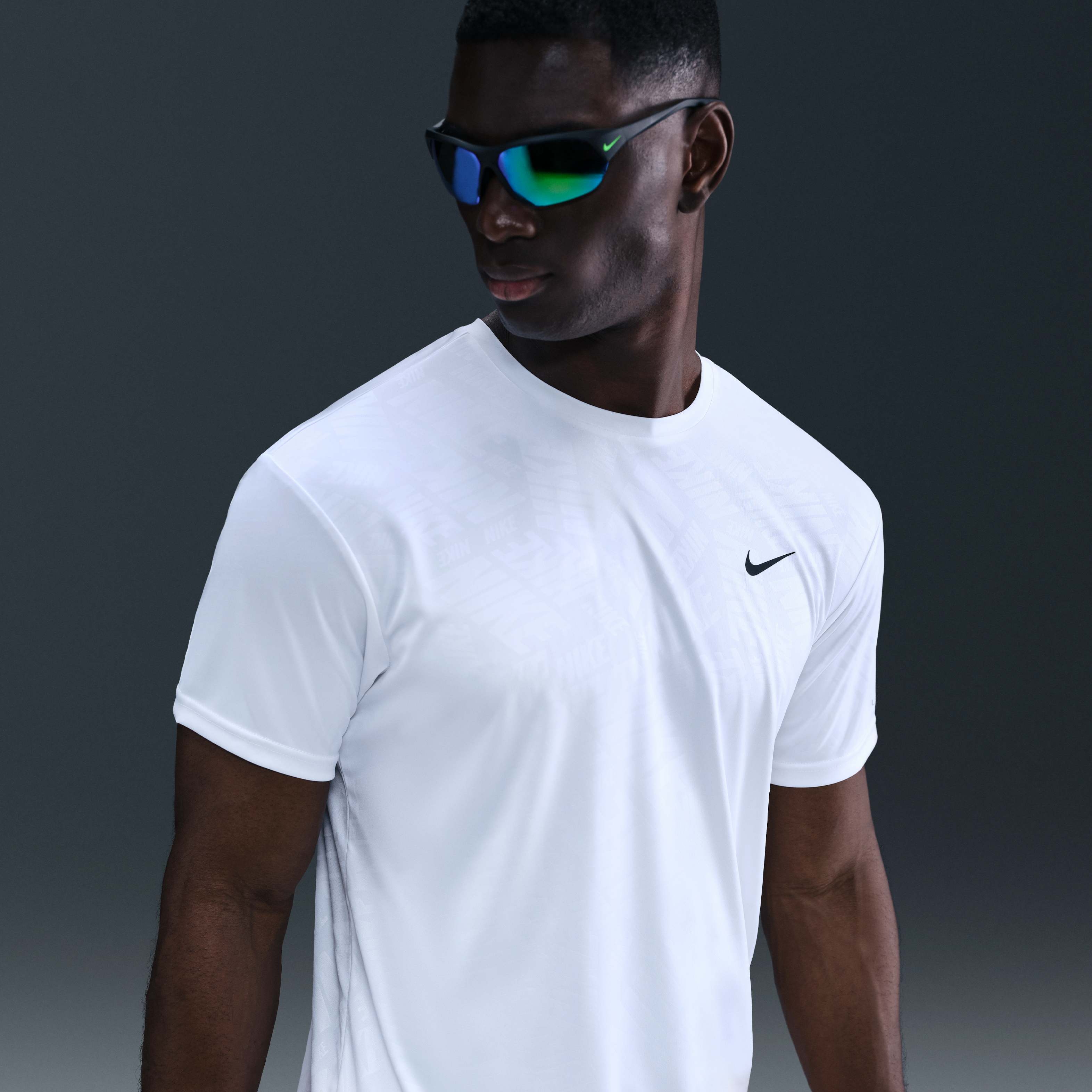 Nike Emboss Hydroguard - poleras - Nike - Nike Chile | Tienda Oficial