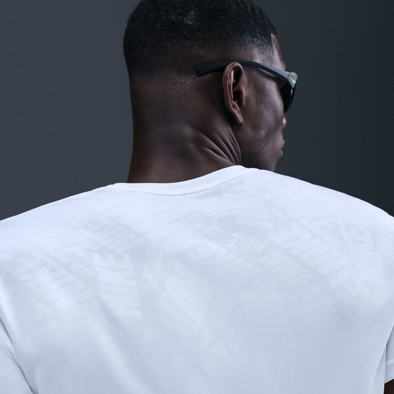 Nike Emboss Hydroguard - poleras - Nike - Nike Chile | Tienda Oficial